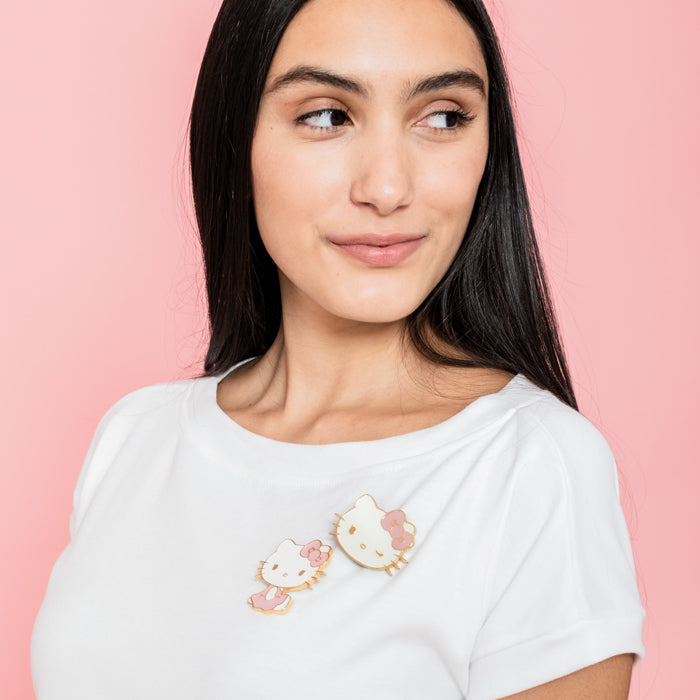 Hello Kitty® Sitting Pin – Hellokittycafemx